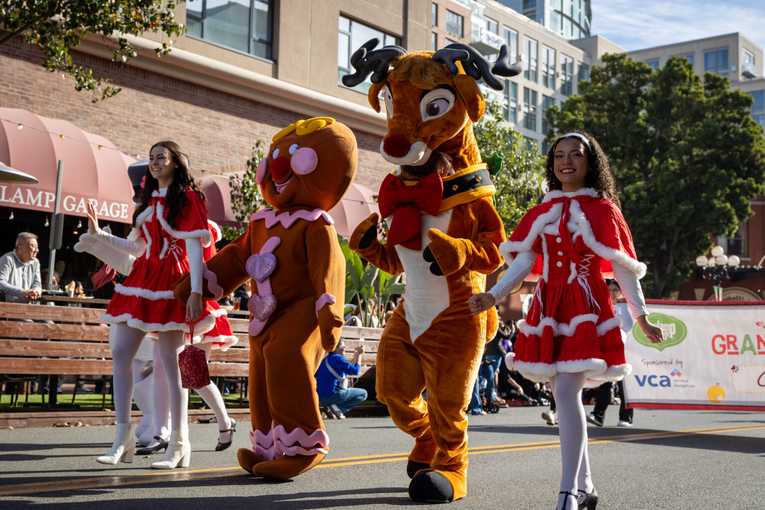 17th Annual Gaslamp Holiday Pet Parade & Pups in the Pub Party ...